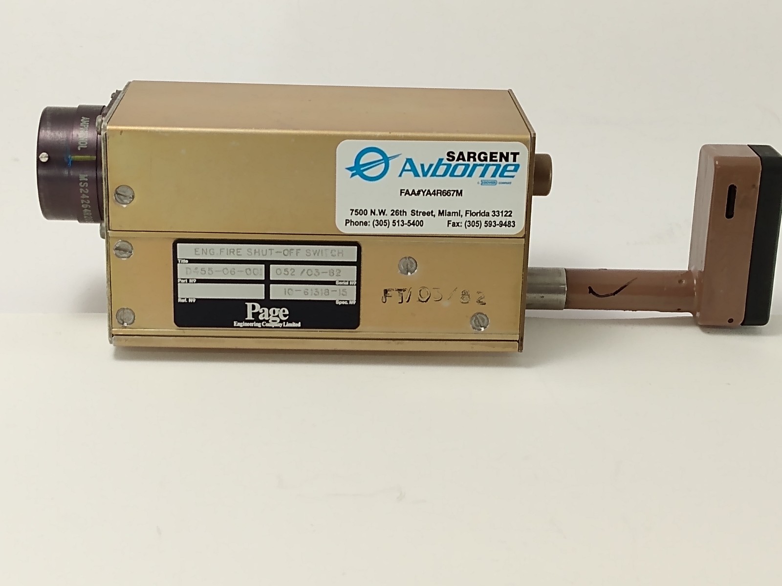 Engine Fire Shut-off Switch PN D455-06-001 – Flight Simulator Components