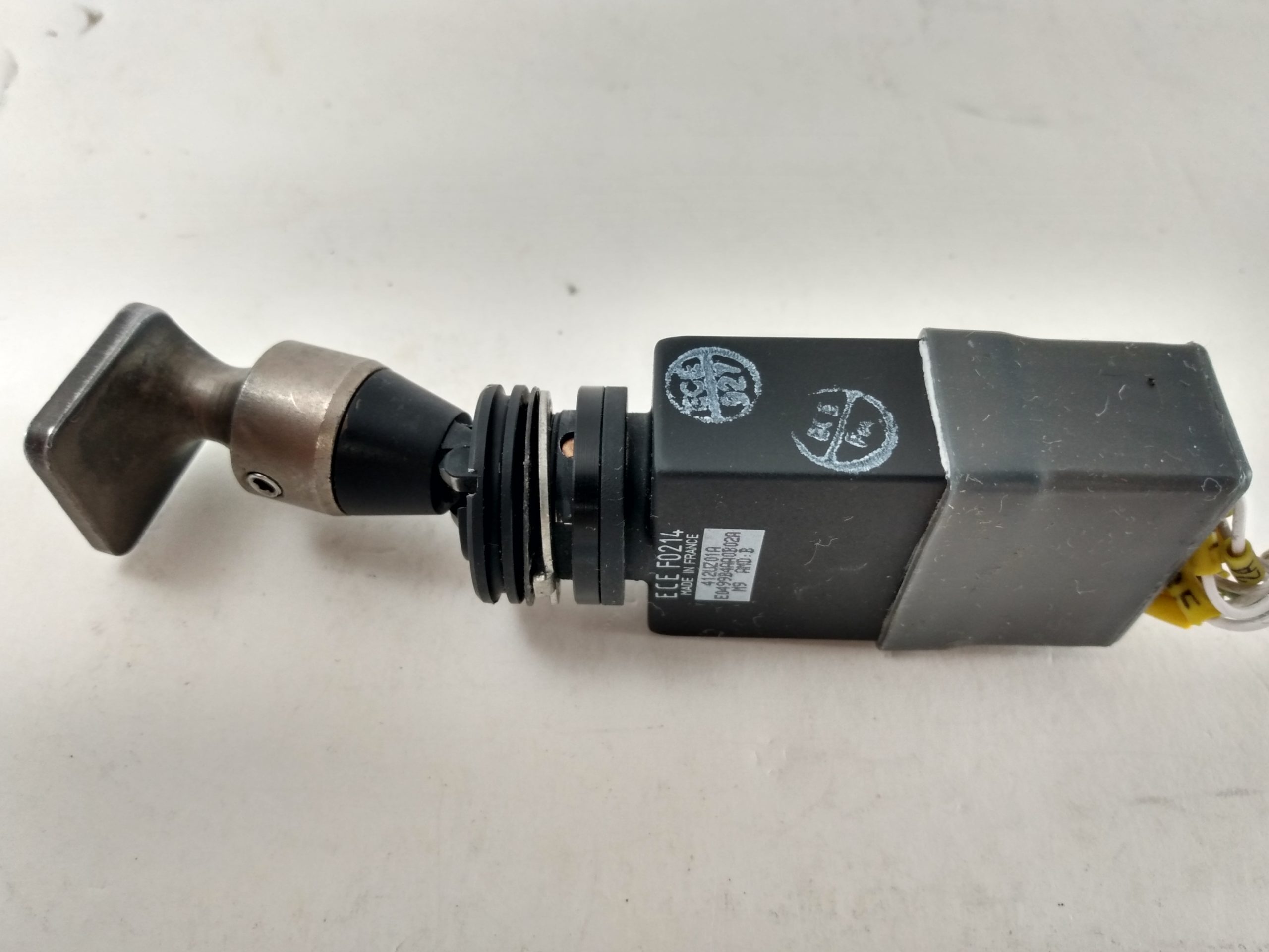 A320 Engine Start Switch Engine 1 – PN 412UZ01A, E0499B4AA0B02A ...